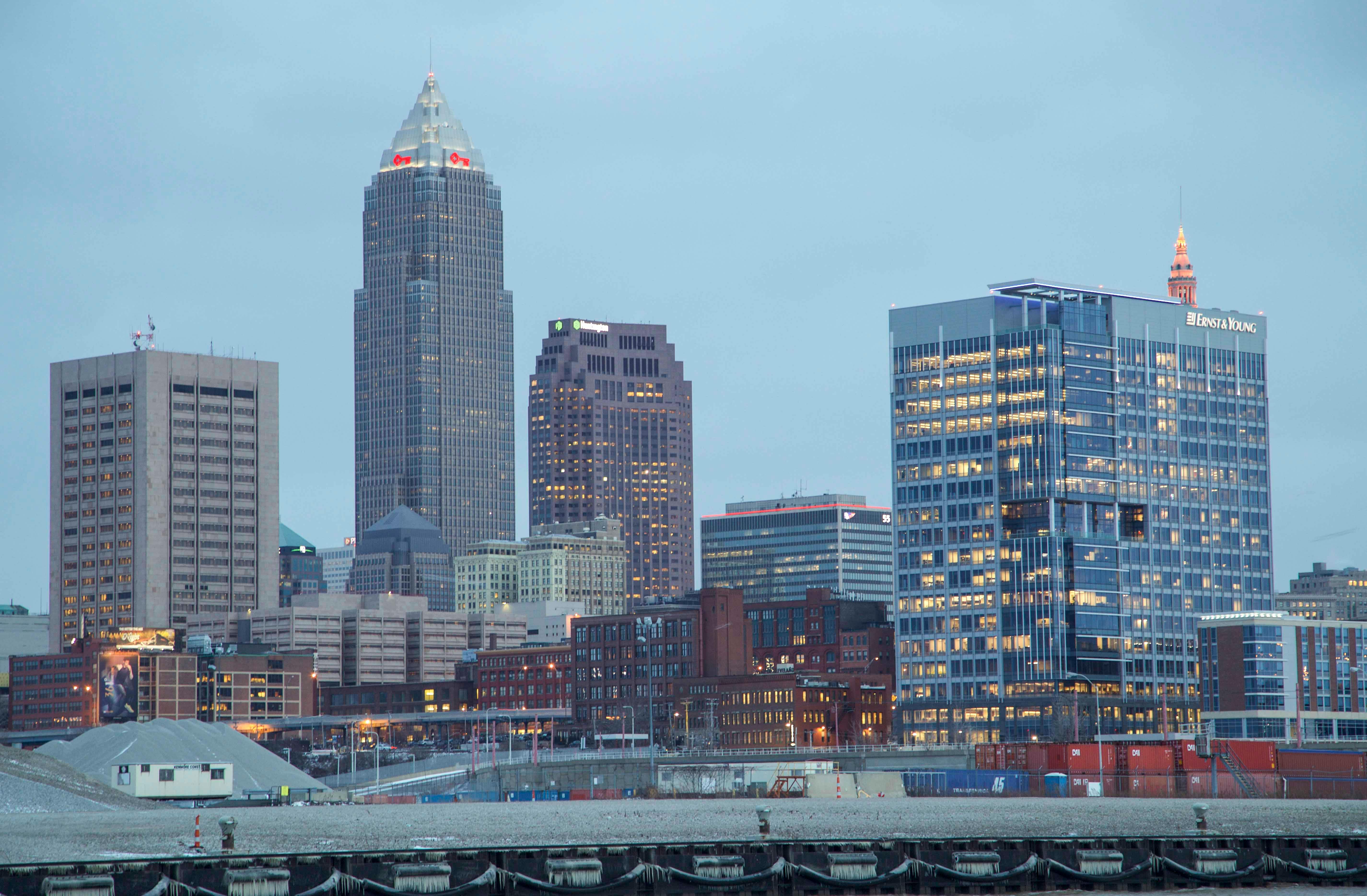 Top 5 Happy Hours in Cleveland - 2024 - HappyHopper